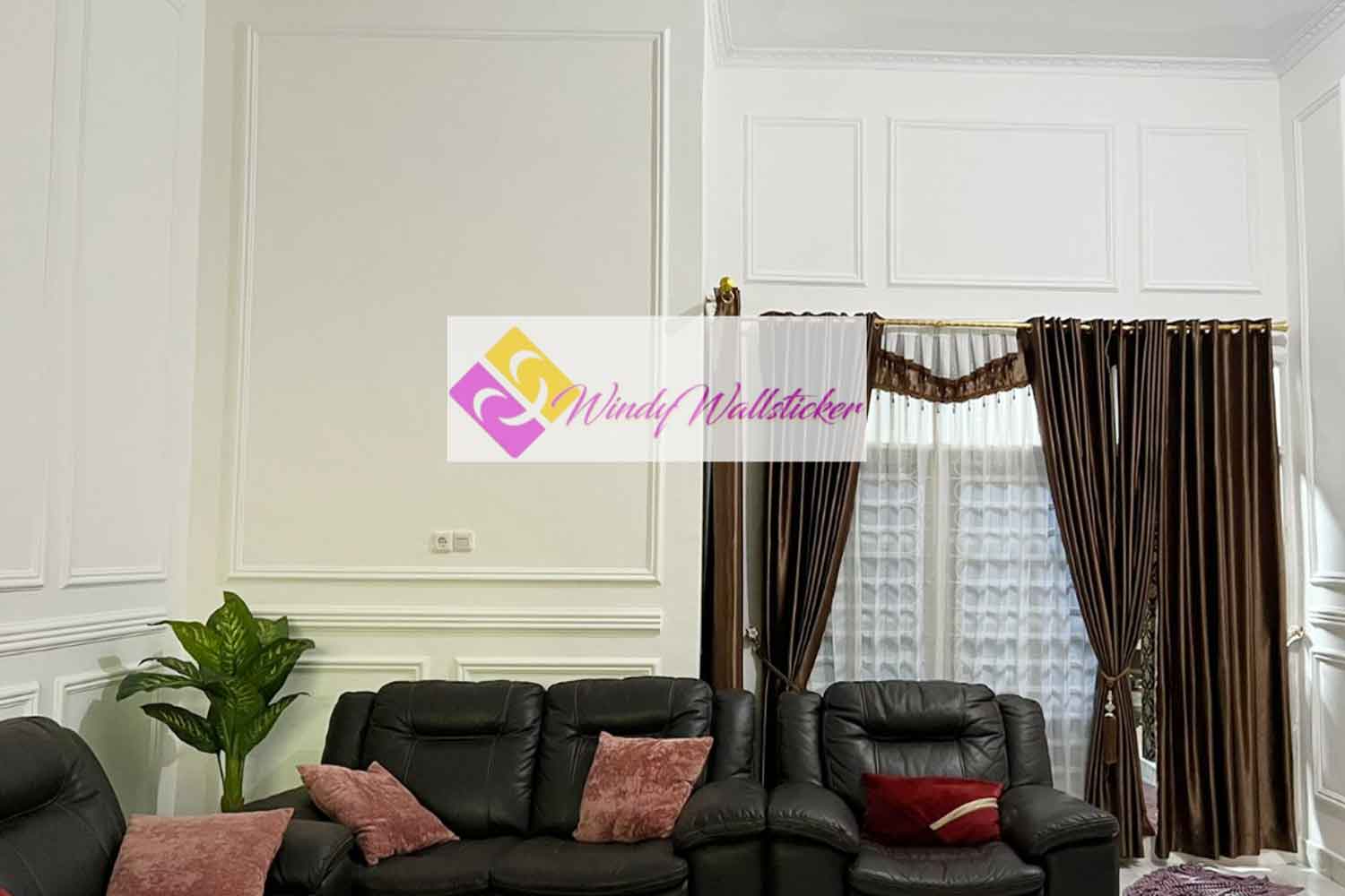 Hasil Pemasangan Wall Moulding, Wallpaper Vinyl, Kaca Bevel di Makassar