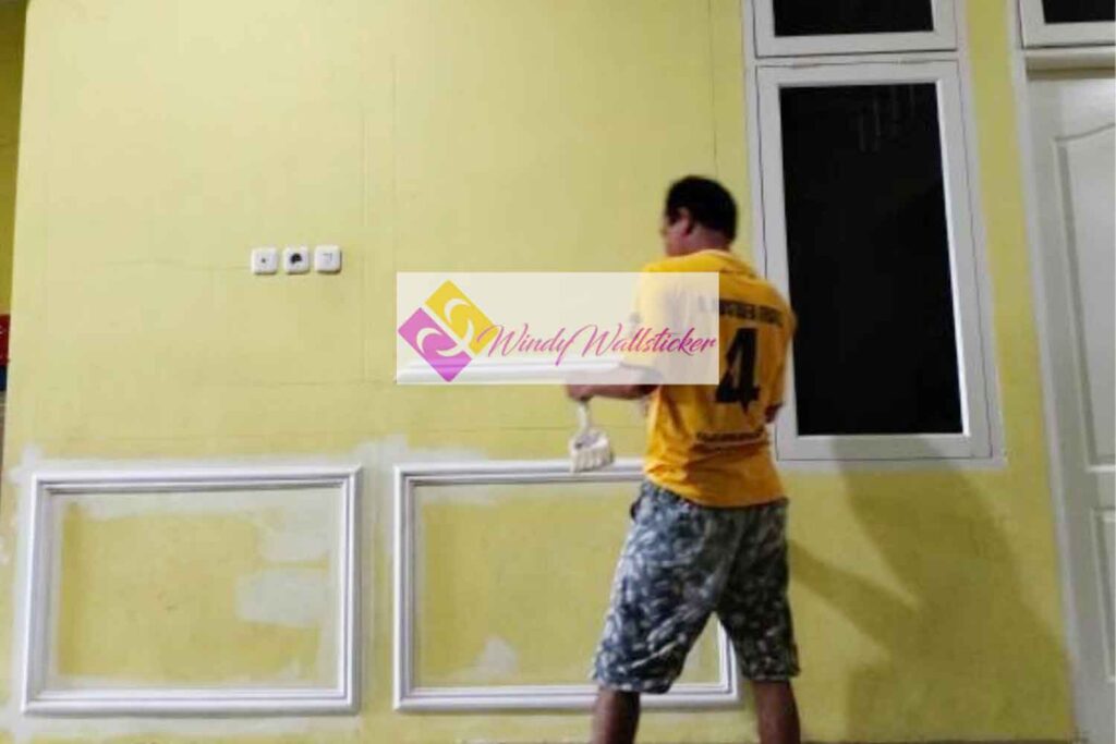 Hasil Pemasangan Wall Moulding, Wallpaper Vinyl, Kaca Bevel di Makassar